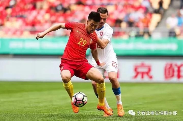 谭龙赴金华参加国足亚运队集训 15日19日战韩国亚运队
