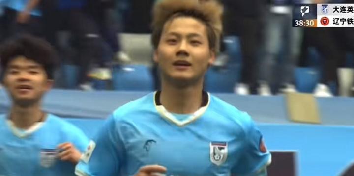 半岛晨报英博4将分批去U19国家队毛伟杰朱鹏宇暂时留队