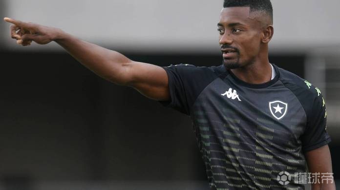 获大学学位后，切尔西旧将卡卢发文致谢亡父：教导铭记在心