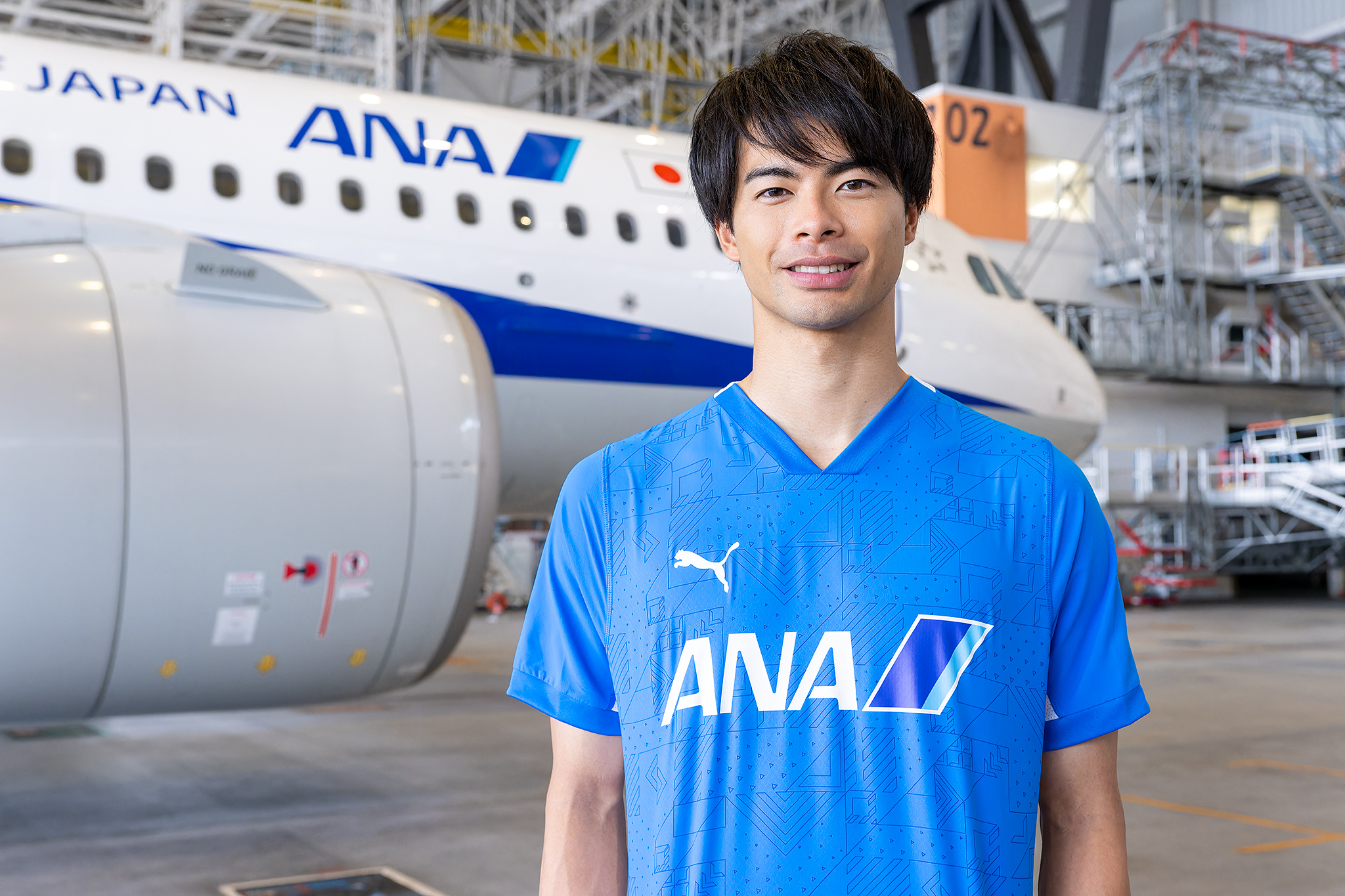 6月28日，三笘薫跟ANA（全日空航空）签订了协...