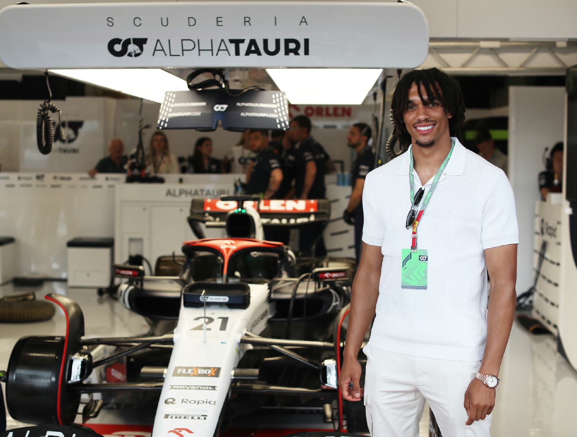 图评丨F1大奖赛走进西班牙，世界足球明星们也齐聚...