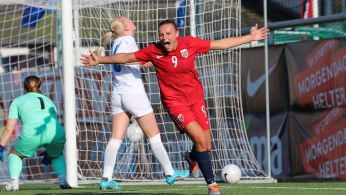 每体记者Maria Tikas：巴萨女足已经签下...