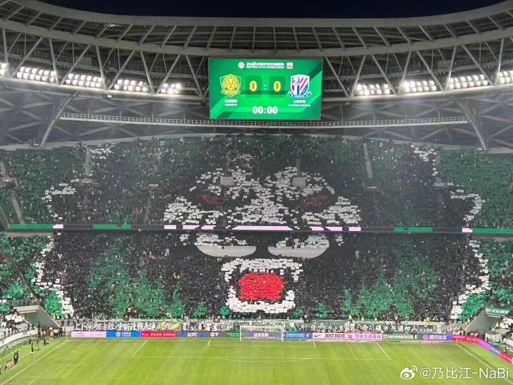 乃比江晒国安主场TIFO：牛*！！！！