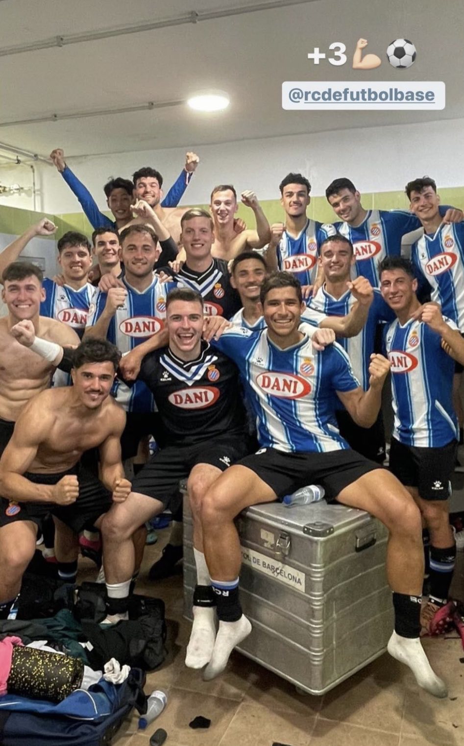 杜布拉瓦主场2-0战胜杜戈波列，贾博琰在第66分...