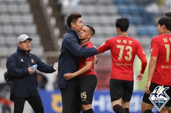 韩足晚报（2023.4.30）金浦客场掀翻金泉K2登顶