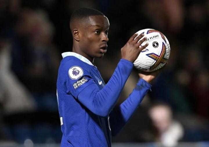 记者：切尔西右后卫德里克-阿布自由转会南安普顿