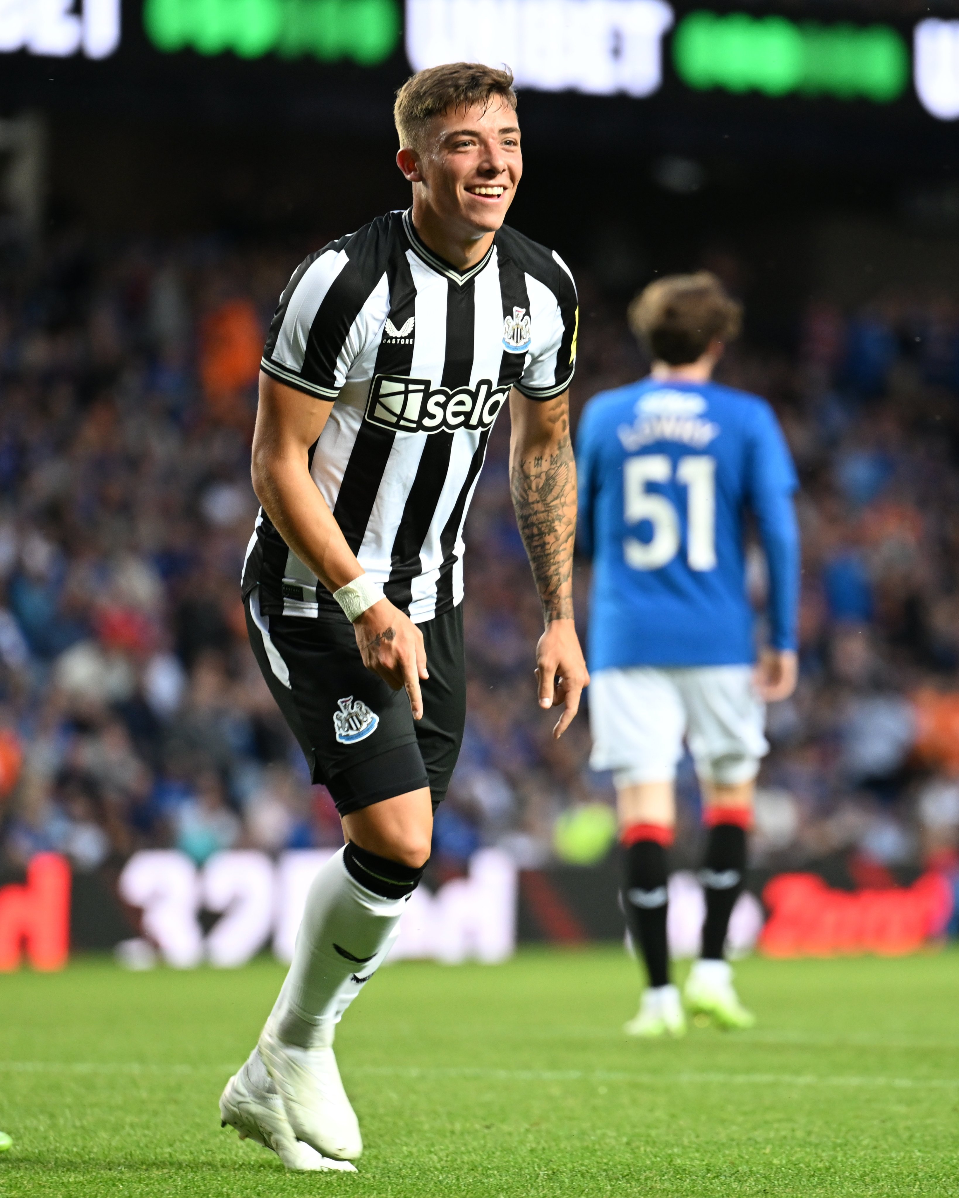 一线队首秀与首球，在仲夏夜悄然达成🍃恭喜阿什比！...