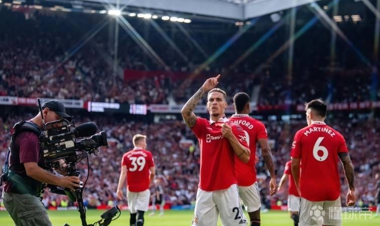 前曼联门将：安东尼有独特特质，滕哈格能给他信心_PP视频体育频道