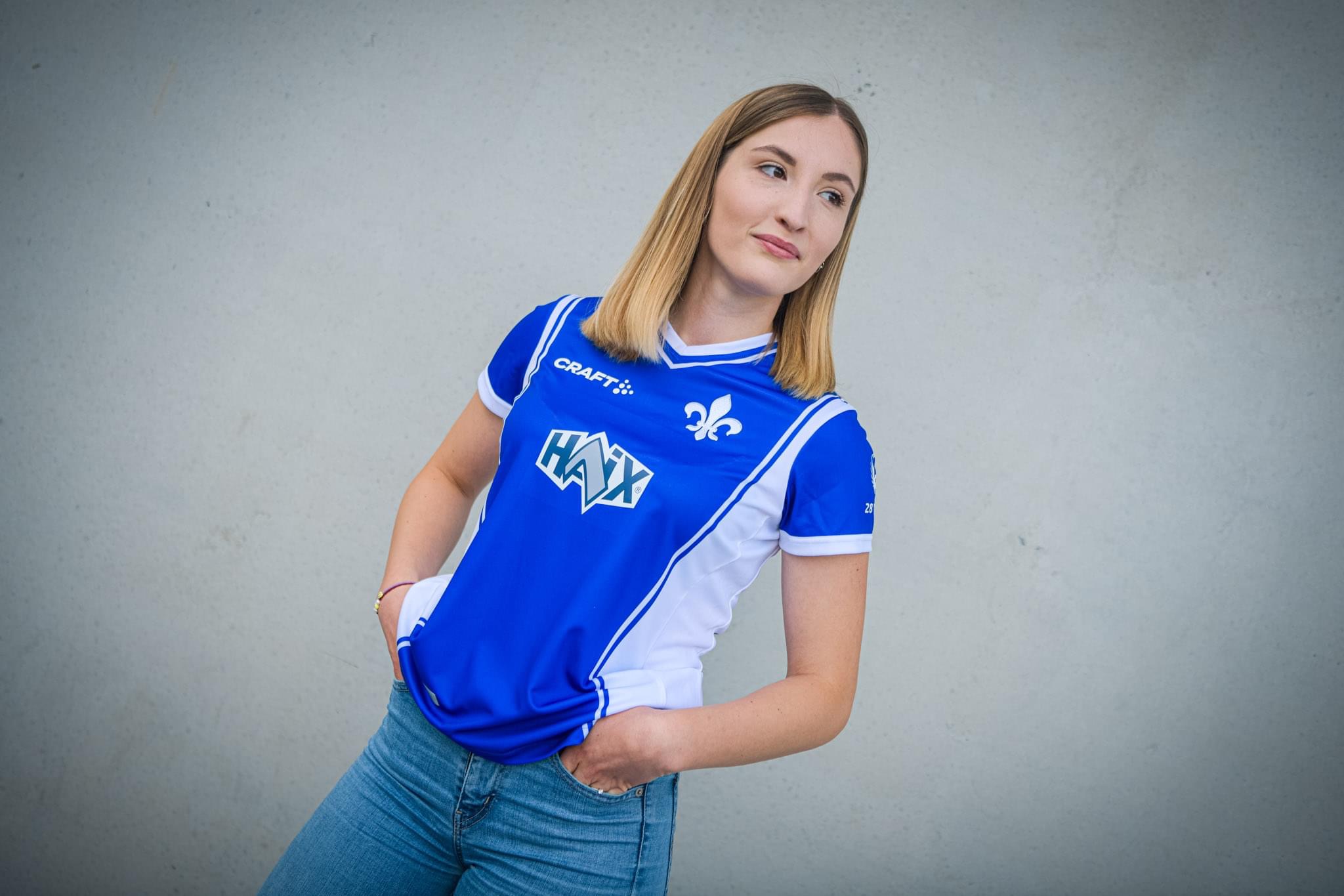 达姆施塔特2023-24赛季主场球衣