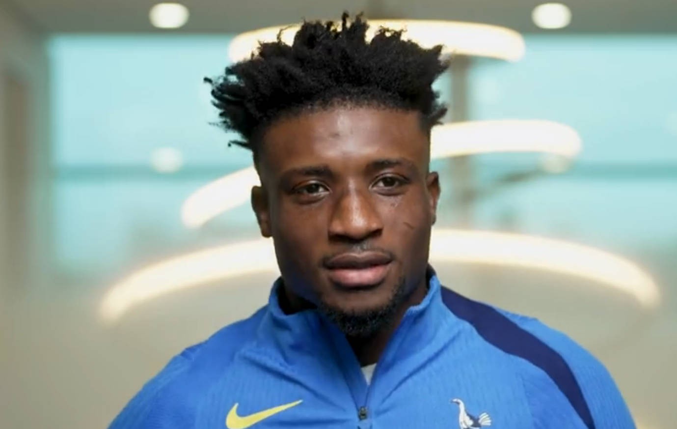 库杜斯：每个人适应的时间不一样，而哈维-西蒙斯一直很努力