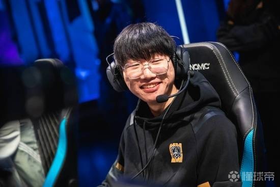 全学杂了，“对宁谈墙”之后Ning王再爆典：旁观者赤，近墨者黑